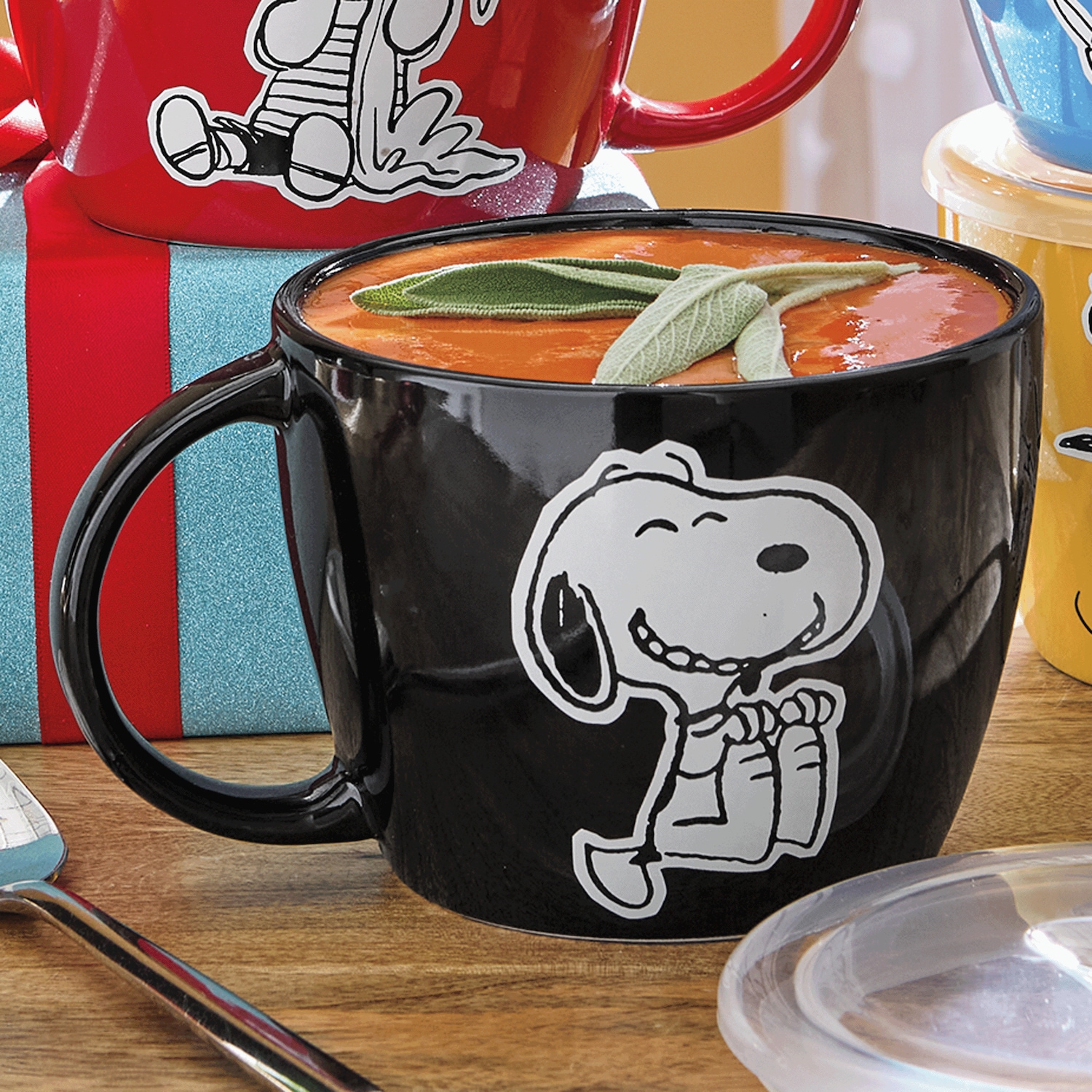 Peanuts Snoopy Pals Soup Mug with Lid | Swiss Colony