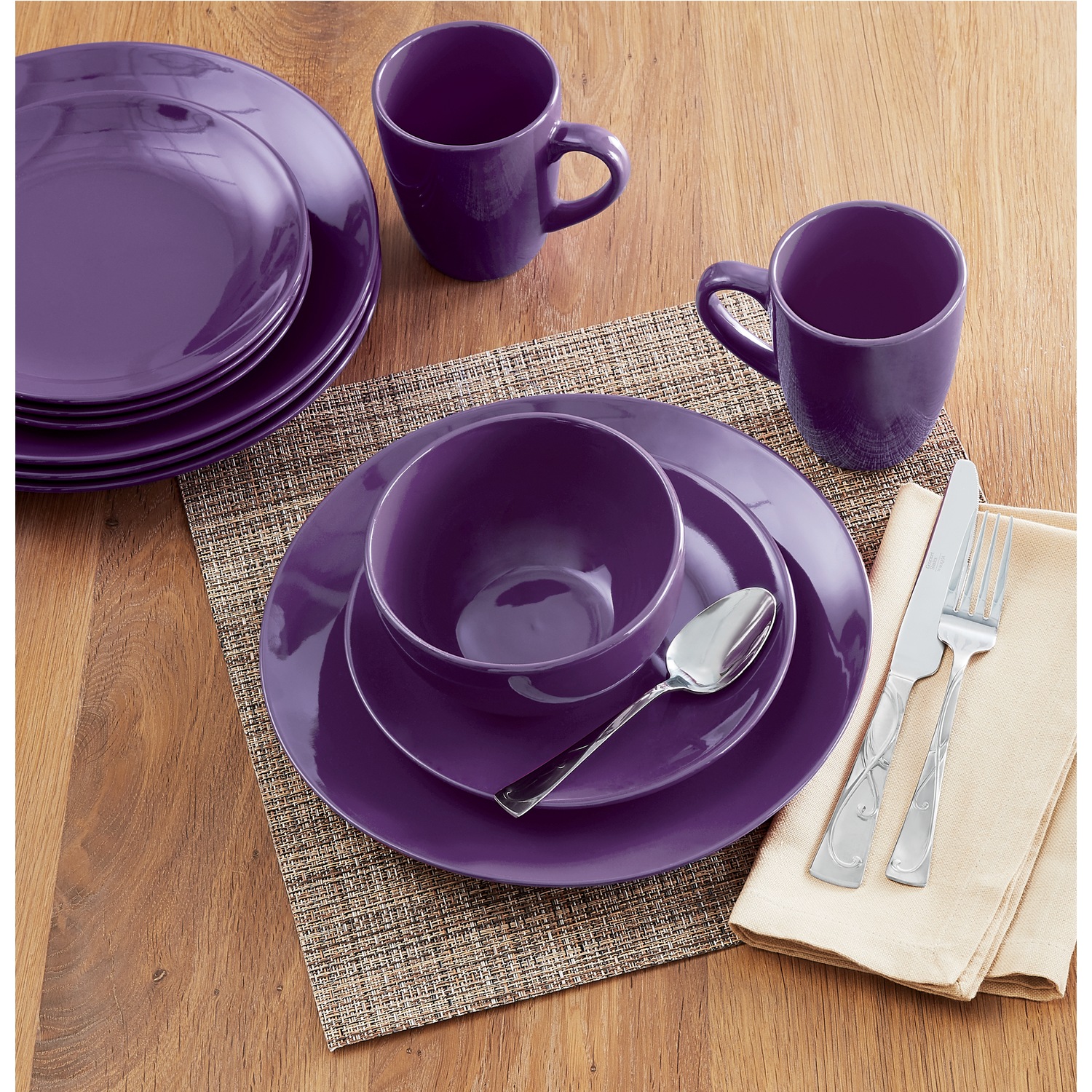 16-Piece Round Dinnerware Set | Swiss Colony