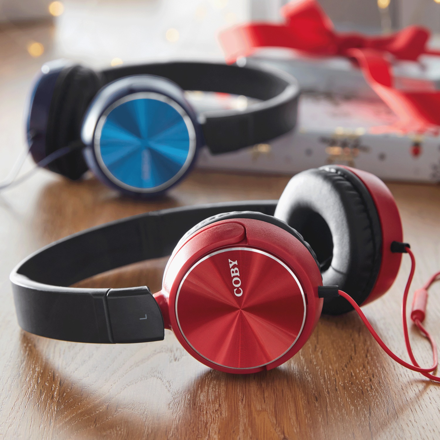 Coby Wired Stereo Headphones | Swiss Colony