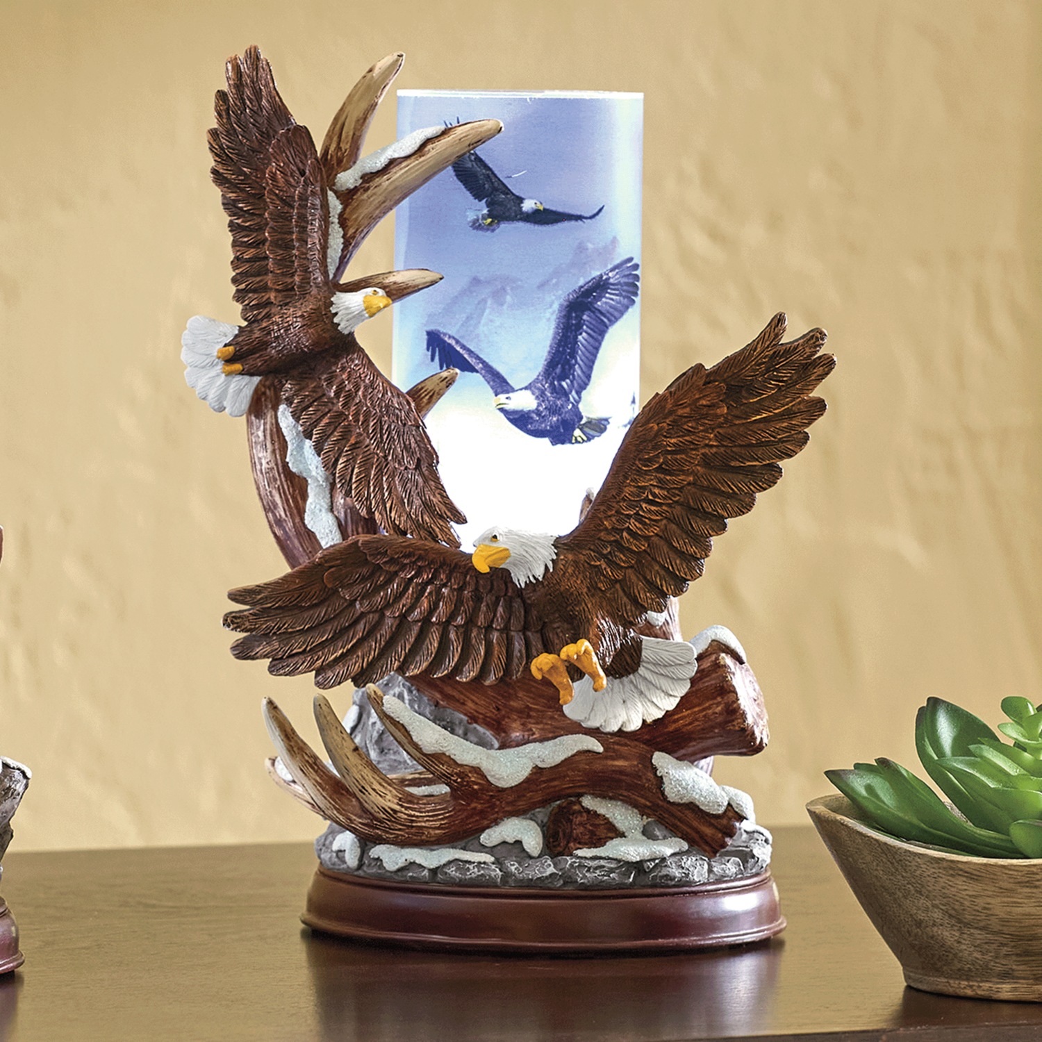 Lit Wildlife Tabletop Décor | Swiss Colony